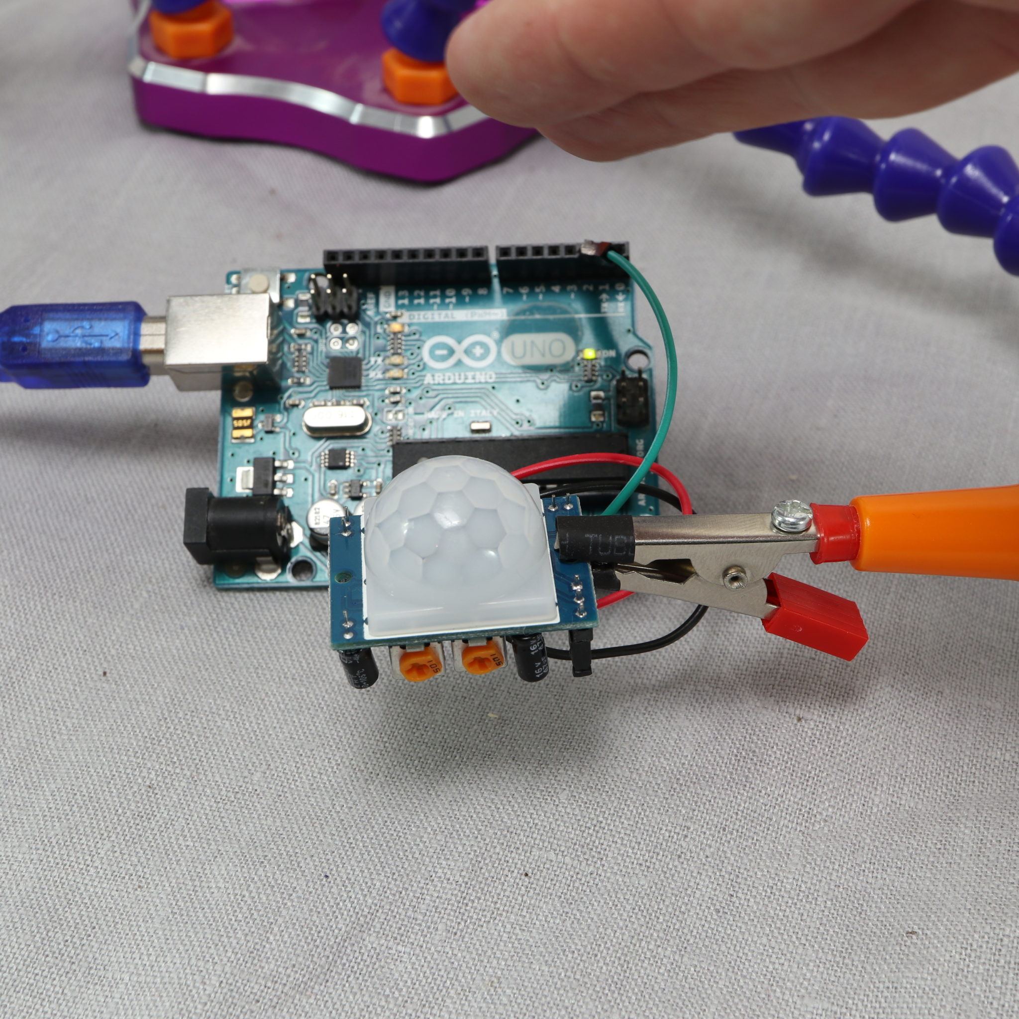 Arduino-Tutorial: HC-SR501 Passive Infrared Sensor (PIR sensor ...